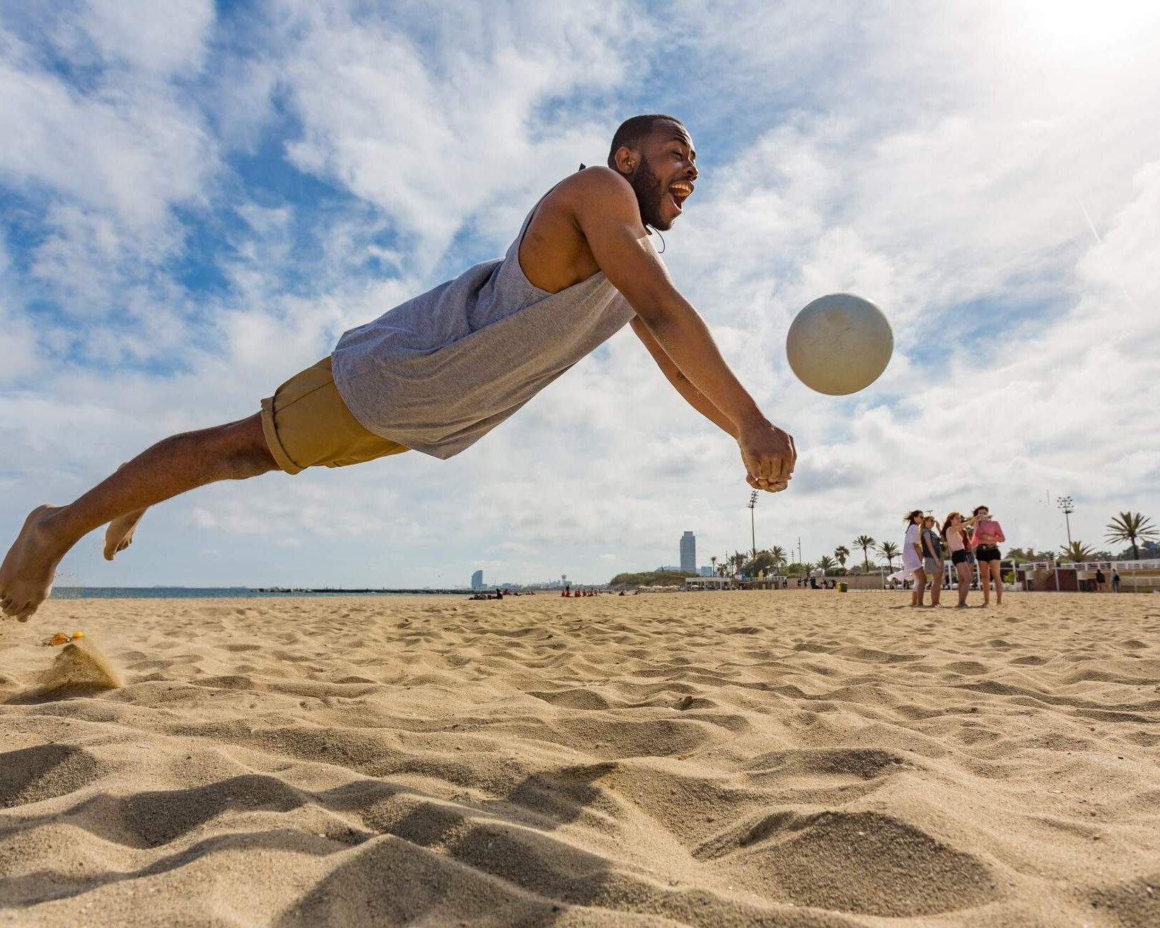 Les 12 plus belles plages de Barcelone : le guide complet | KAYAK