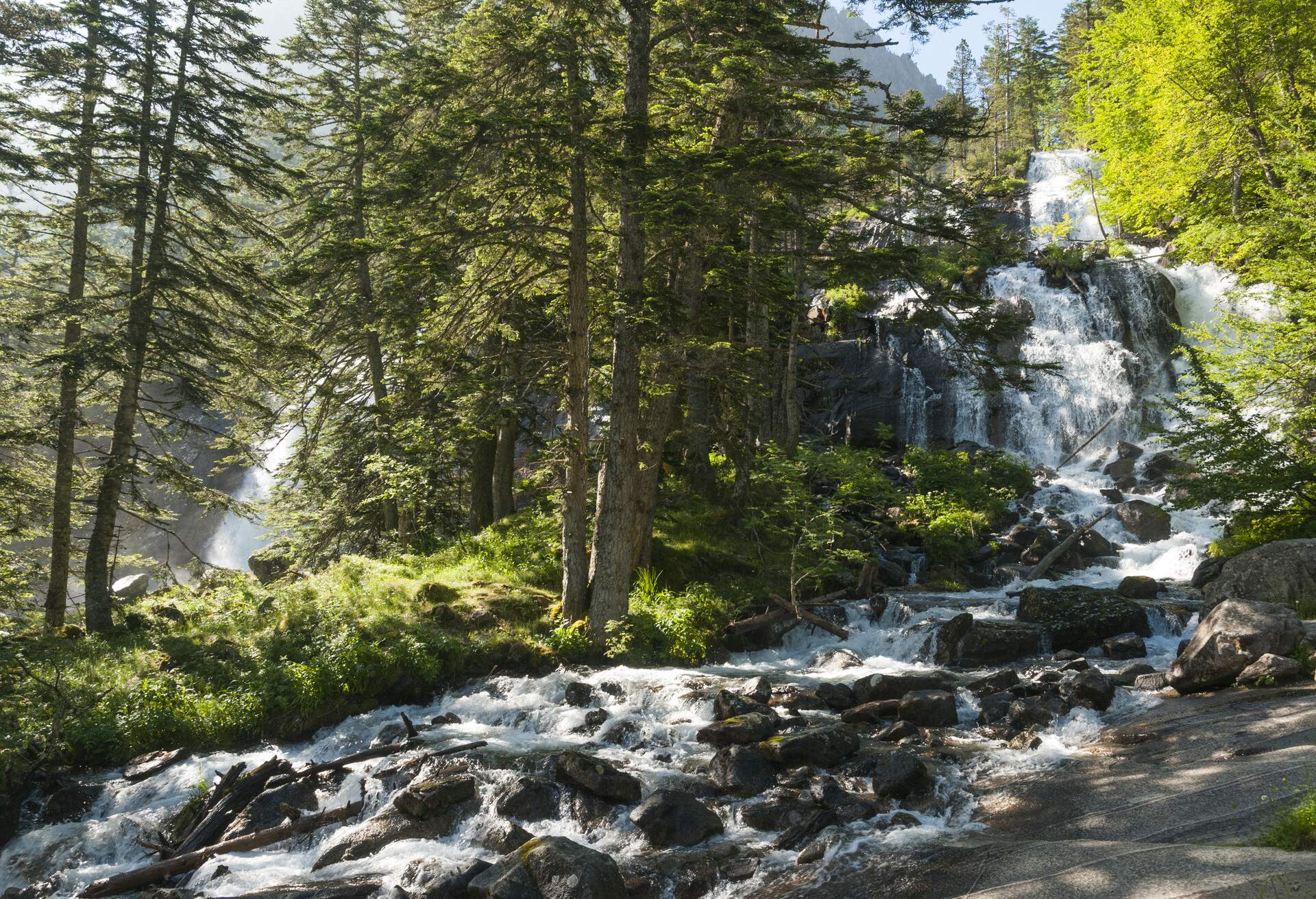 Les plus belles cascades de France pour vous évader | KAYAK