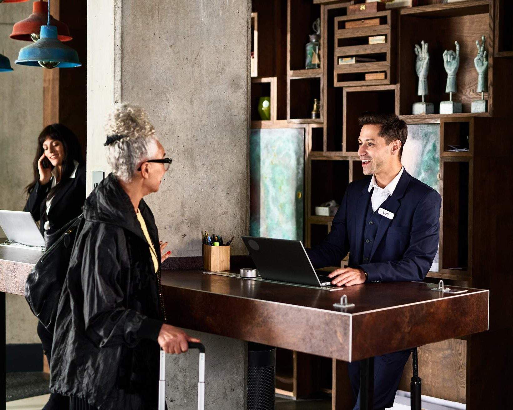 Que sont les frais de service ou « resort fees » ? | KAYAK