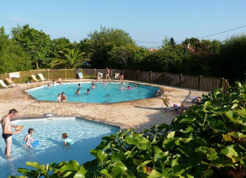 Camping Etche Zahar à partir de 46 €. Campings à Urt - KAYAK