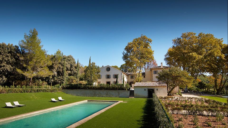 Domaine de Fontenille à partir de 244 €. Hôtels à Lauris - KAYAK